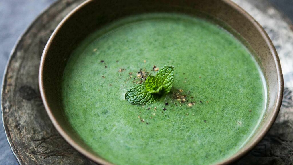 Brandnetelsoep maken doe je zo! Een heerlijk voorjaarsrecept | Freshhh